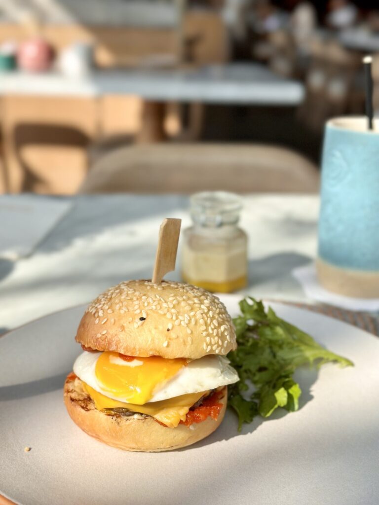 【ウマナ・バリ LXRホテルズ&リゾーツ 宿泊記 ②】充実の朝食・オーダーメニュー豊富なハーフブッフェ「Commune」〜これだけで滞在の価値 ...